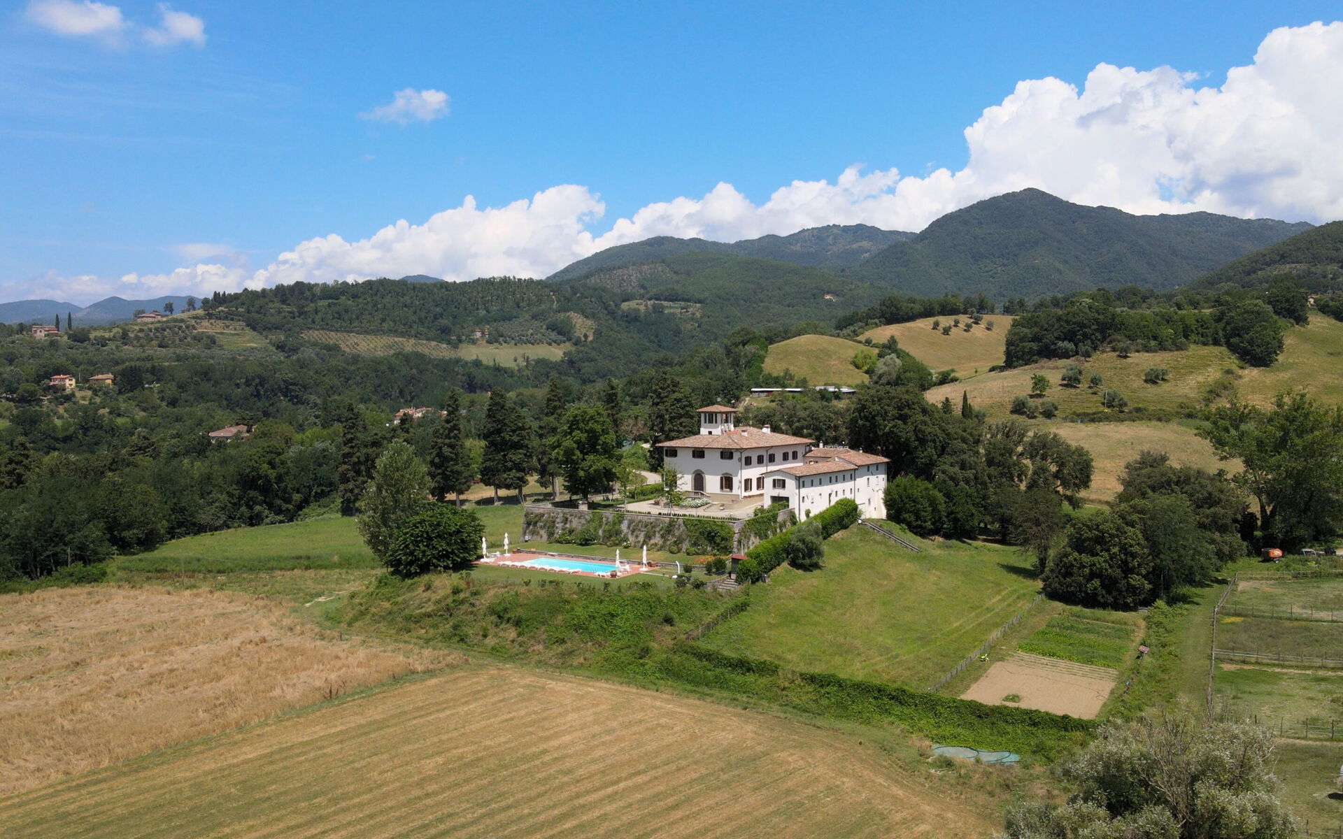 Villa Finesterre | The best rental Villas in Tuscany